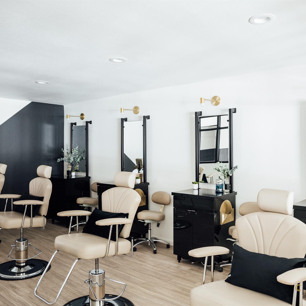 Ero Edge Salon