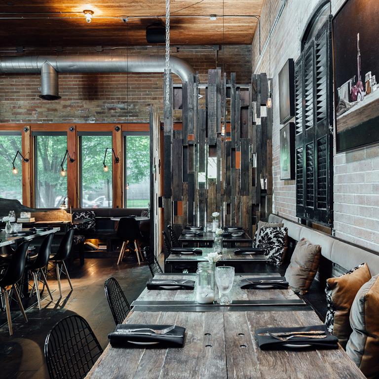Pallet Bistro | cityhomeCOLLECTIVE