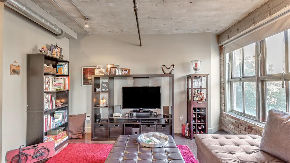 Westgate Loft | Downtown Industrial