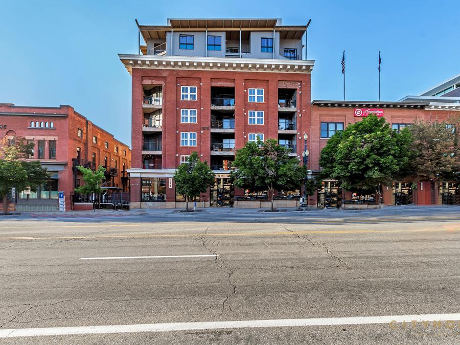 Westgate Loft | Downtown Industrial
