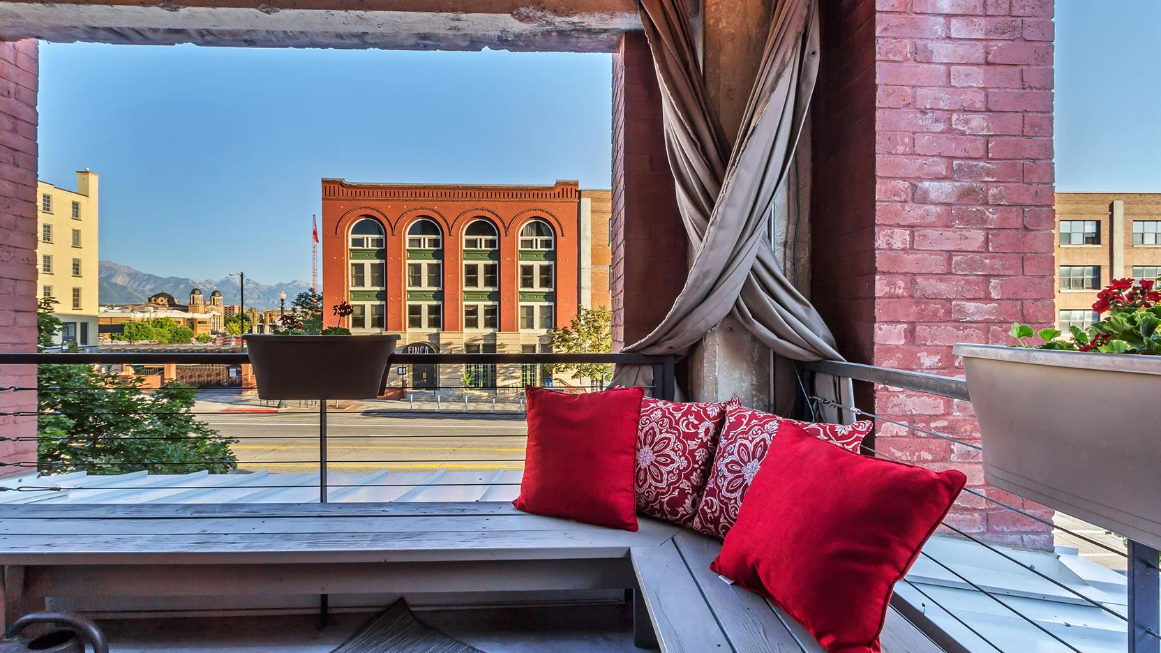 Westgate Loft | Downtown Industrial